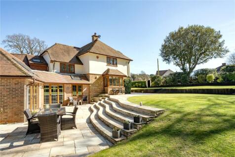 Properties For Sale in Highcliffe | Rightmove