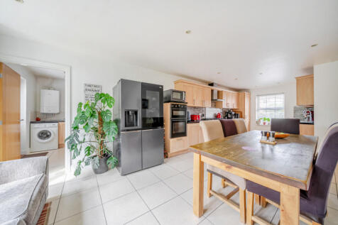 Properties For Sale in Smallfield | Rightmove
