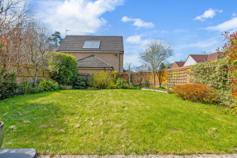 Properties For Sale in Smallfield | Rightmove