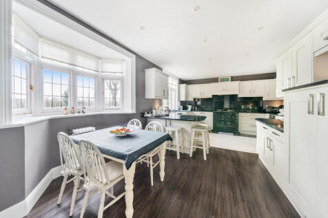 Properties For Sale in SO40 | Rightmove