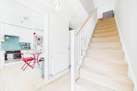 Properties For Sale in Winnersh | Rightmove