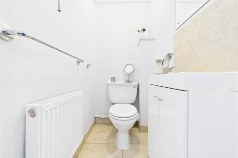 Properties For Sale in Winnersh | Rightmove