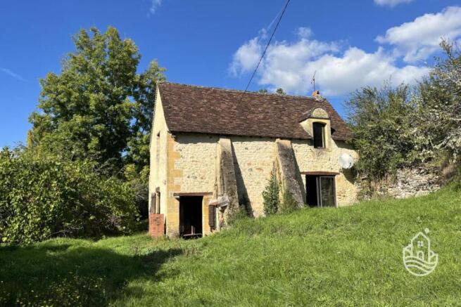 2 bedroom stone house for sale in Montignac-Lascaux, Aquitaine, 24290 ...