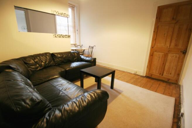 2 bedroom ground floor flat for rent in Gainsborough Grove, Newcastle ...