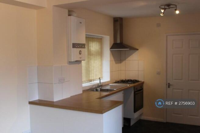 2 bedroom flat for rent in Chesford Road, Luton, LU2