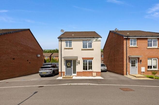 3 bedroom detached house for sale in Brynteg Green, Beddau, CF38