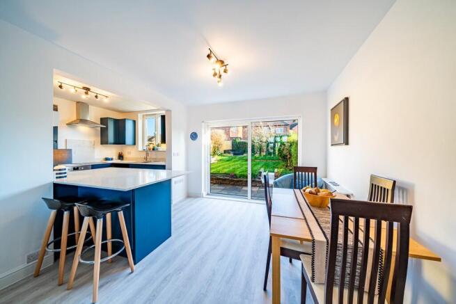 3 bedroom detached house for sale in Haileybury Road, West Bridgford, NG2