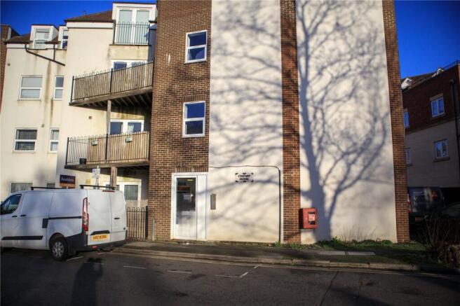 1 bedroom apartment for sale in Rosemount Avenue, West Byfleet, Surrey ...