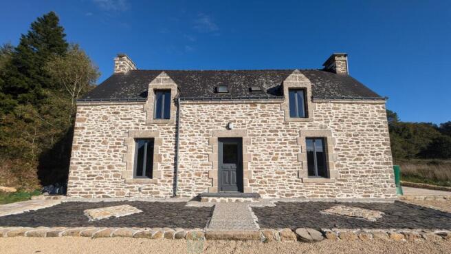 5 bedroom house for sale in Brittany, Morbihan, Quistinic, France