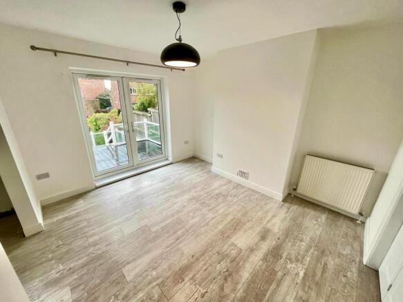 3 bedroom semi-detached house for rent in Mousehold Lane, NORWICH, NR7