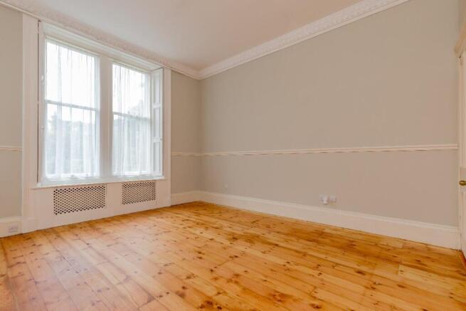 3 bedroom ground floor maisonette for rent in Gillsland Road ...