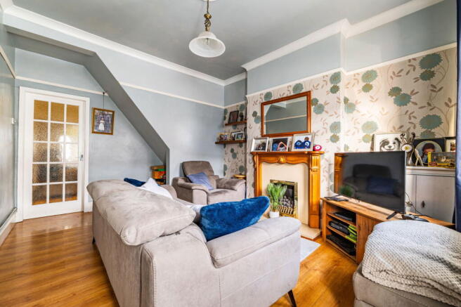 4 bedroom terraced house for sale in Central Road, Hugglescote ...