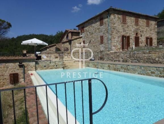 7 bedroom farm house for sale in Tuscany, Livorno, Cecina, Italy