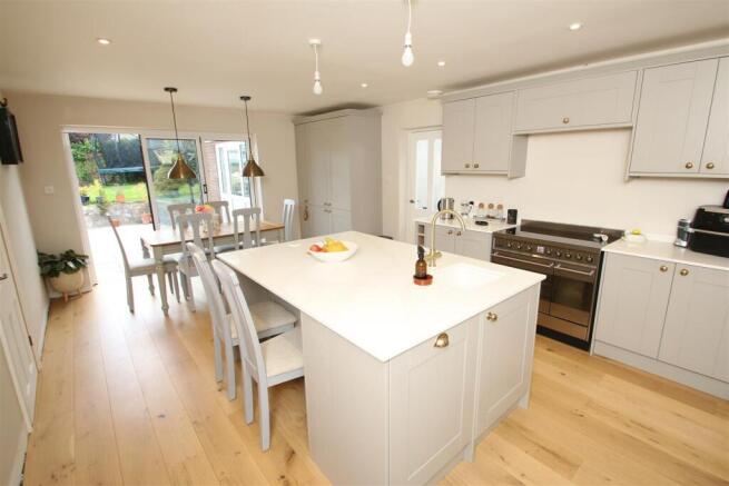 3 bedroom detached bungalow for sale in Hillside Drive, Gomeldon ...