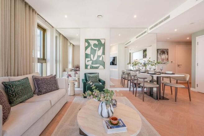 2 bedroom flat for sale in One Thames Quay, Canary Wharf, London, E14