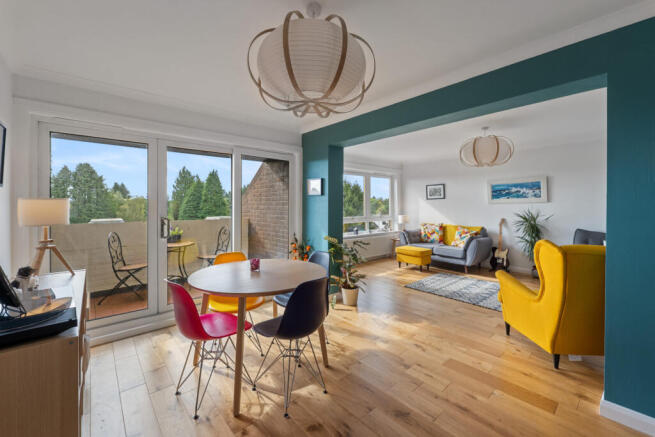 2 bedroom flat for sale in 79 Roman Court, Bearsden, G61 2NW, G61