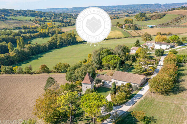 14 bedroom stone house for sale in Le Temple-Sur-Lot, Aquitaine, 47, France