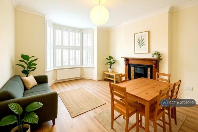 2 bedroom flat for rent in Gleneagle Road, London, SW16