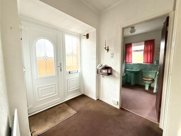 2 bedroom semi-detached bungalow for sale in Cross Green Drive ...