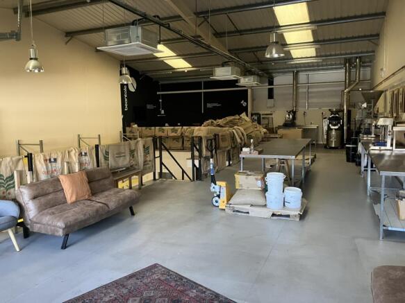 Light industrial facility to lease in Unit 8 Gateway Tom Cribb Road ...