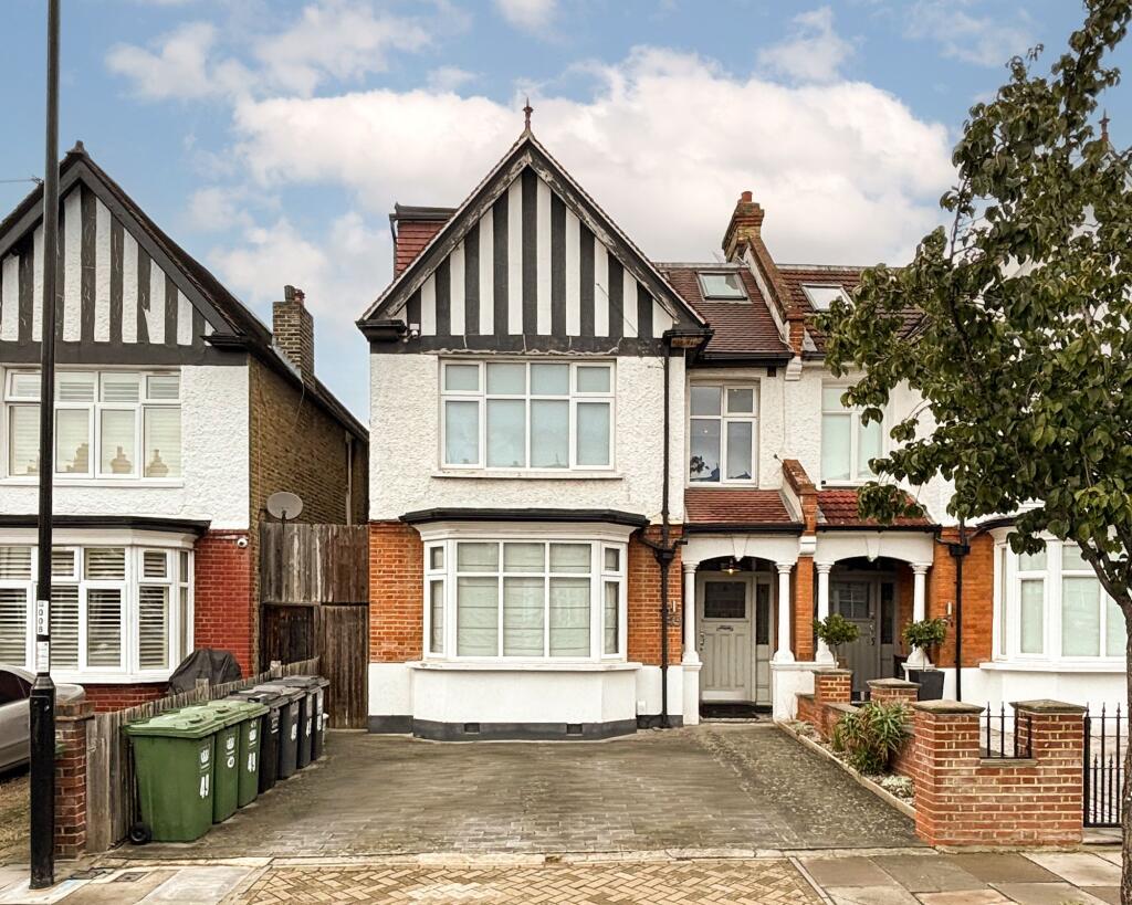 1 bedroom flat for sale in Bellingham Road, Catford, SE6
