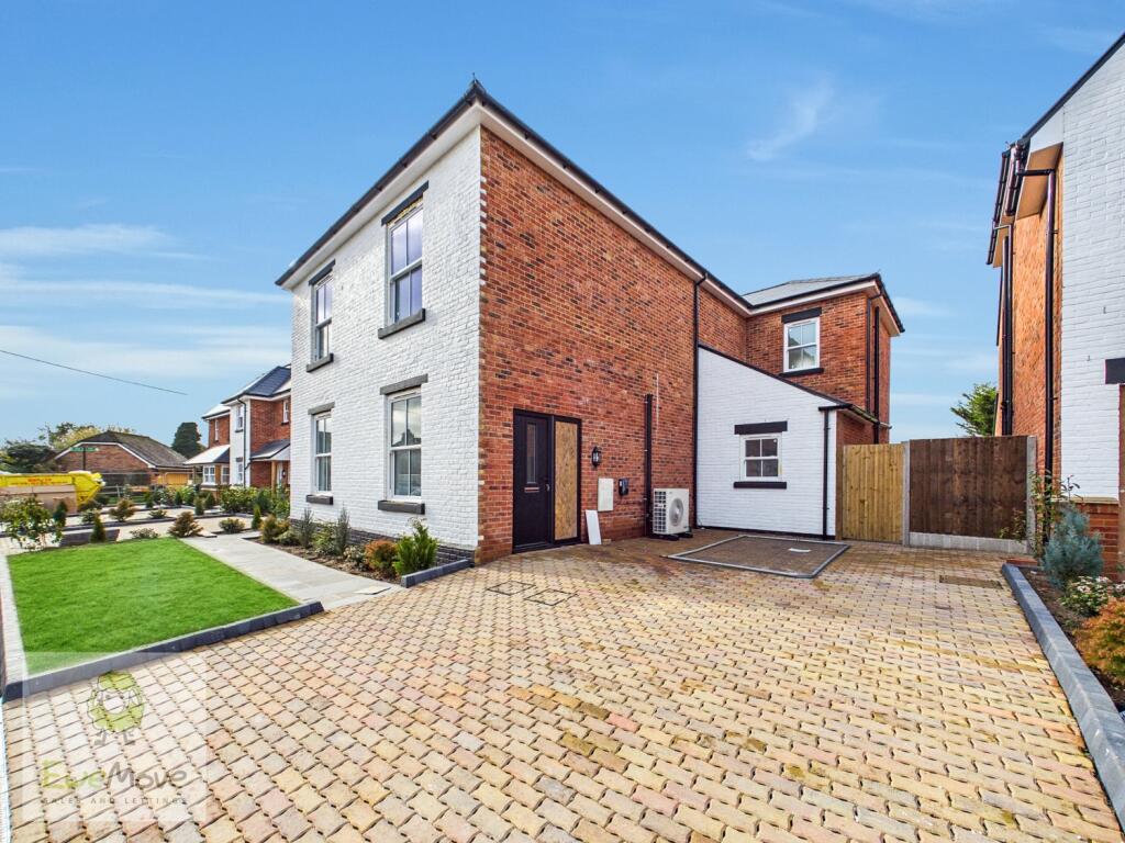 5 bedroom detached house for sale in White Horse House, The Street ...