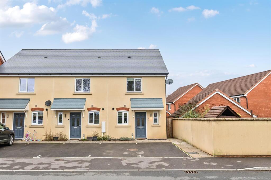 2 bedroom end of terrace house for sale in Winchcombe Avenue, Devizes, SN10