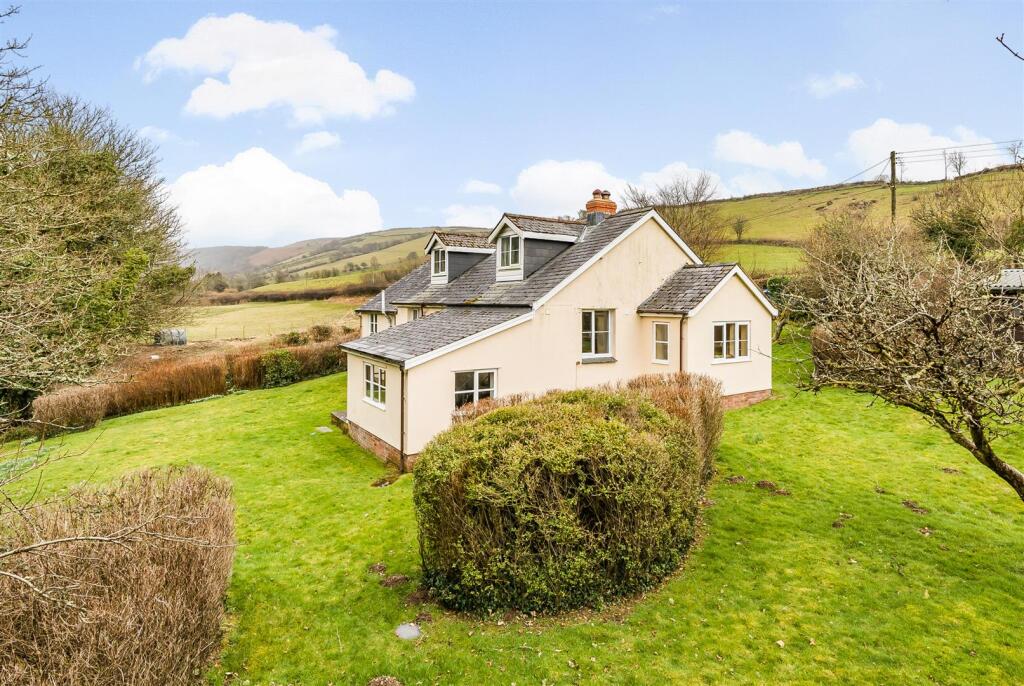 3 bedroom detached house for sale in Brendon, Lynton, EX35