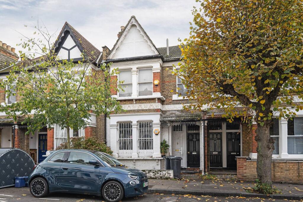 1 bedroom flat for sale in Princess May Road, Stoke Newington, London, N16