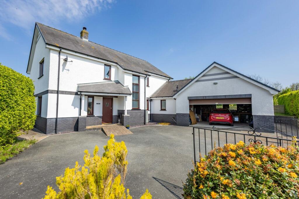 4 bedroom detached house for sale in Cross Inn, Near New Quay , SA44