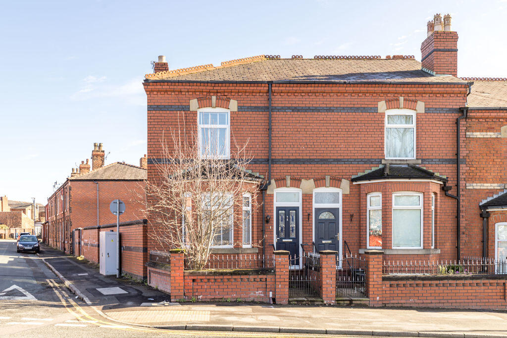3 bedroom terraced house for sale in Woodhouse Lane, Springfield, WN6 ...