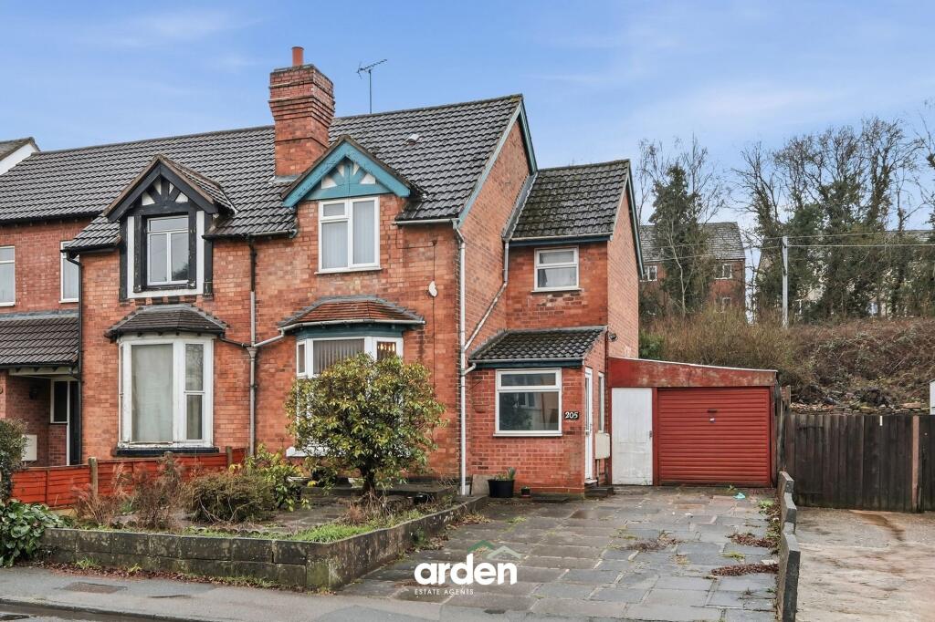 3 bedroom semi-detached house for sale in Birmingham Road, Redditch, B97