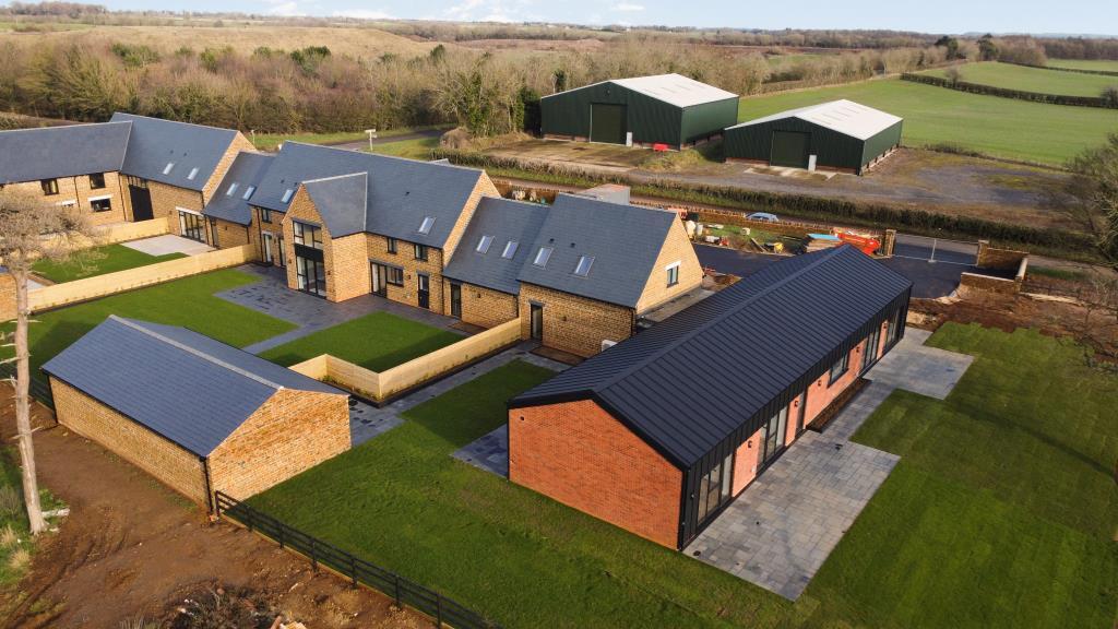 3 bedroom detached house for sale in Alkerton, Oxfordshire, OX15