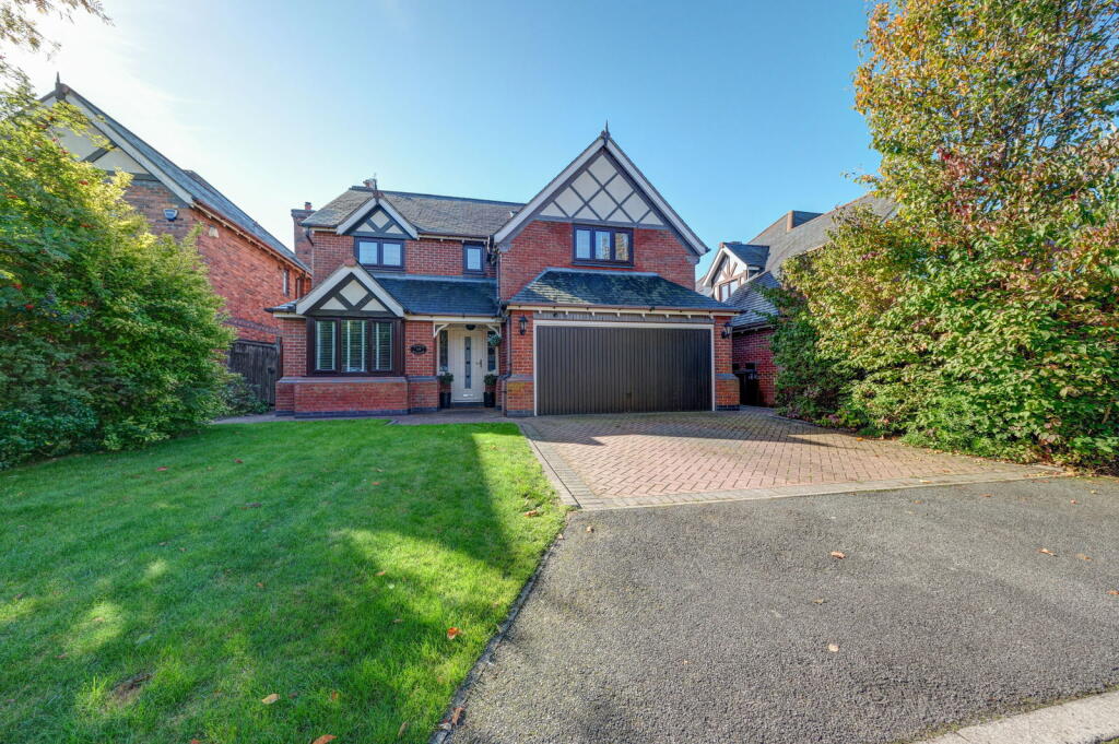 5 bedroom detached house for sale in Rushes Meadow, Lymm, WA13 9RJ, WA13