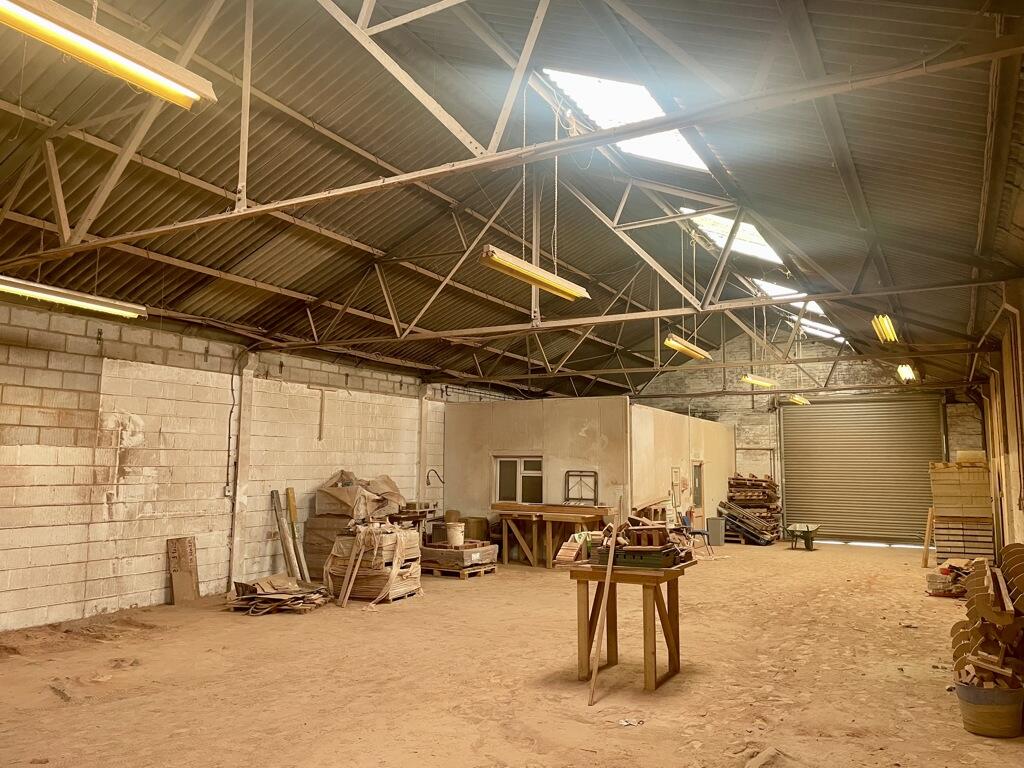 Light industrial facility to lease in Unit 4B Barton Road Trading ...