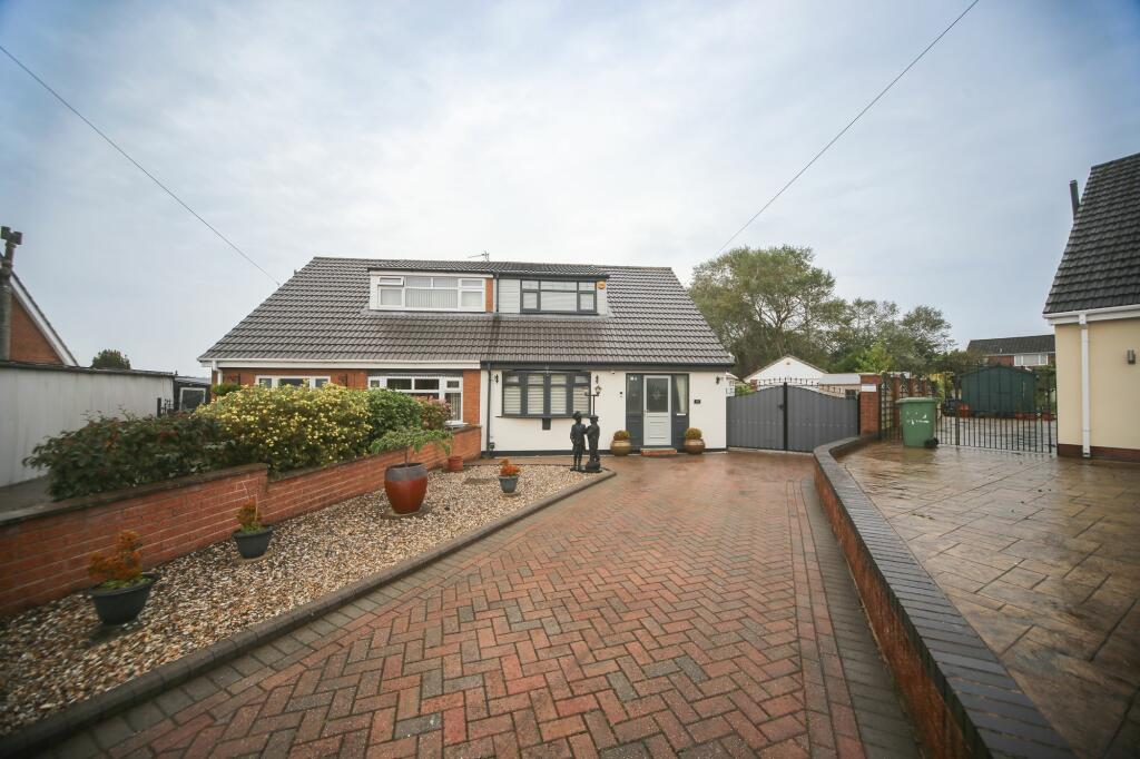 3 bedroom semi-detached house for sale in Bor Avenue, Wigan, WN3