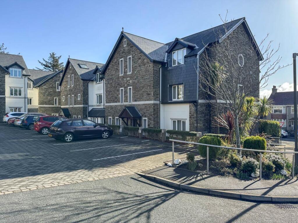 2 bedroom retirement property for sale in St Ninians Court, Douglas, IM2