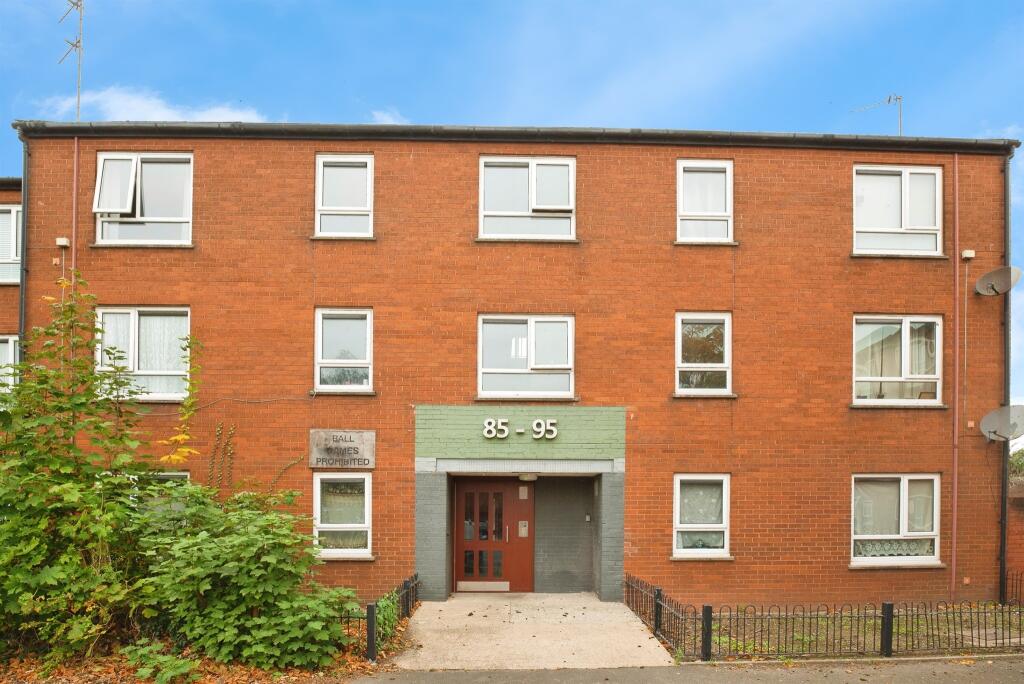 1 bedroom flat for sale in Skaithmuir Road, Tremorfa, Cardiff, CF24