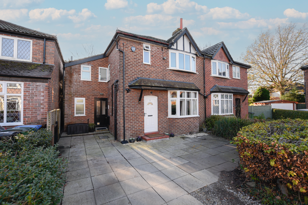 4 bedroom semi-detached house for sale in Mornington Avenue, Cheadle, SK8