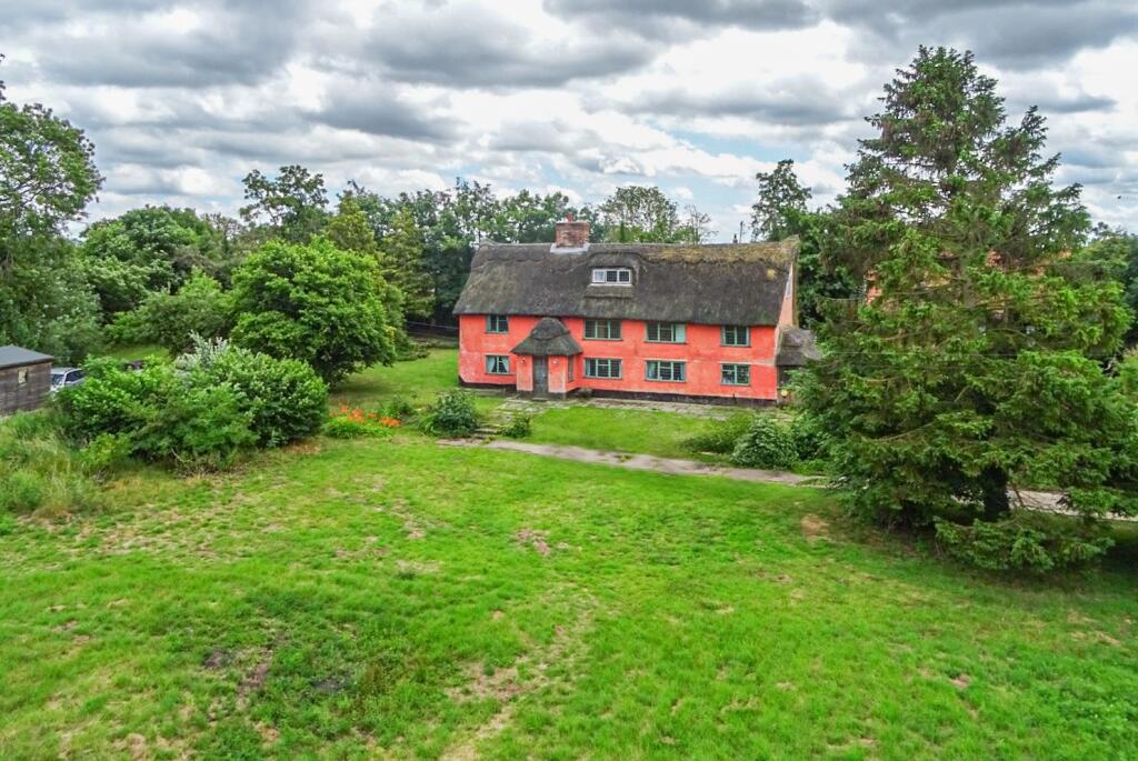 6 bedroom detached house for sale in High Road, Badingham, IP13 8LY, IP13