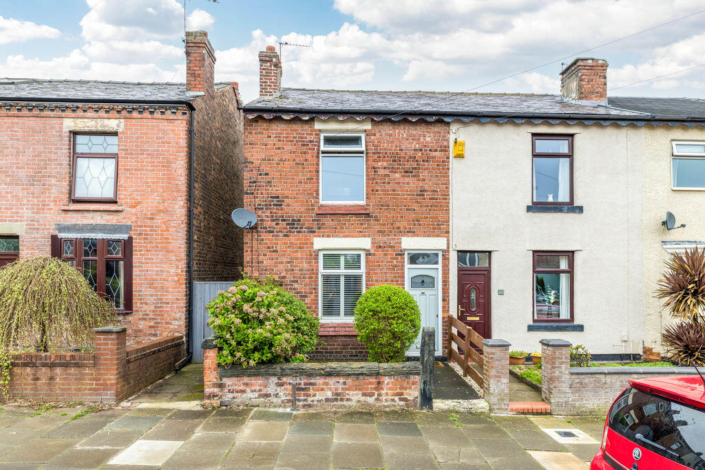 2 bedroom terraced house for sale in Grove Lane, Standish, WN6 0ES, WN6