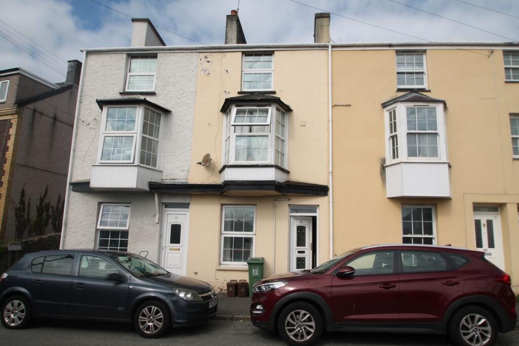 4 bedroom house of multiple occupation for sale in 55 Garth Road ...