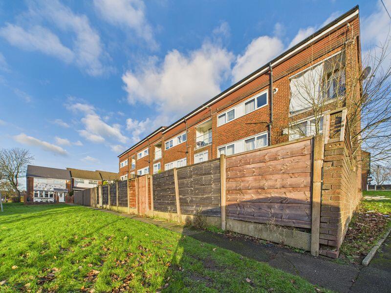 1 bedroom flat for sale in Wickham Terrace, Middleton, Manchester, M24