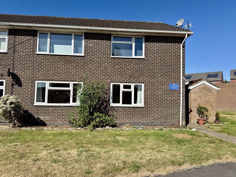 2 bedroom flat for sale in Caradoc View, Hanwood, Shrewsbury, SY5 8ND, SY5