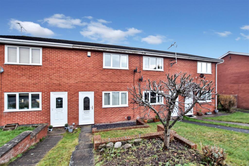 2 bedroom terraced house for sale in Mile Barn Road, Wrexham, LL13