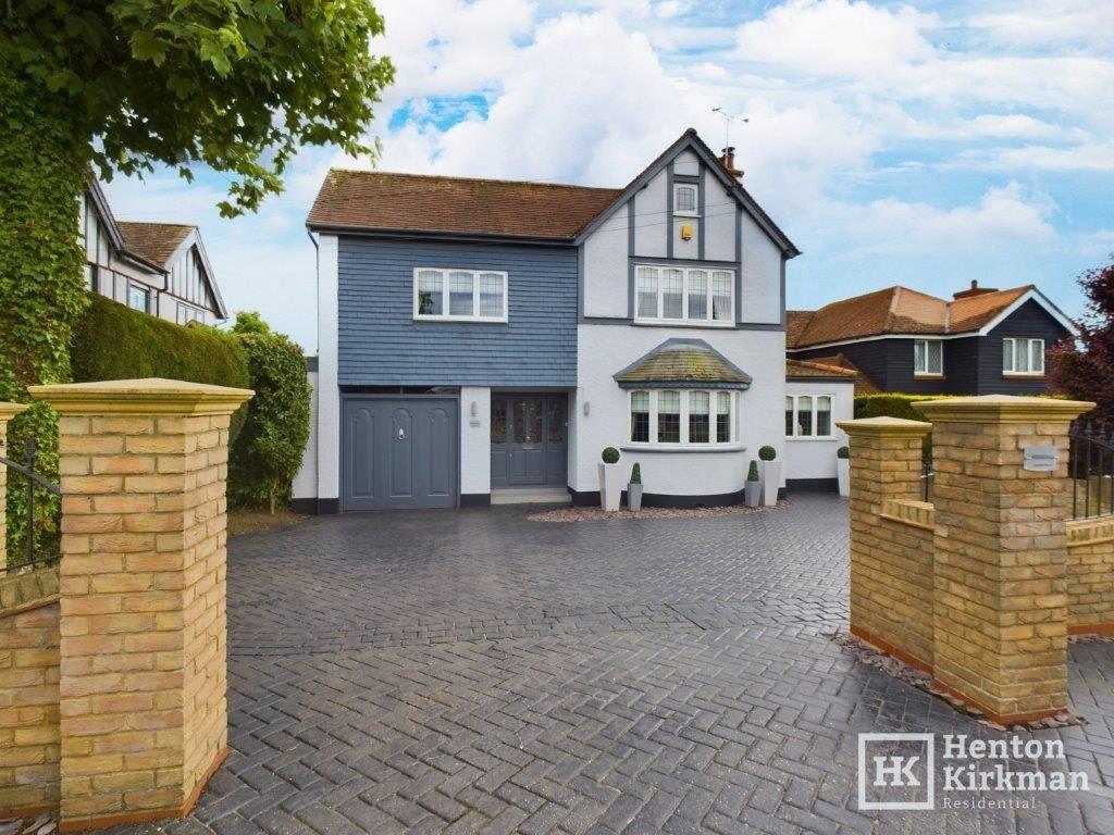 5 bedroom detached house for sale in London Road, Billericay, Essex ...