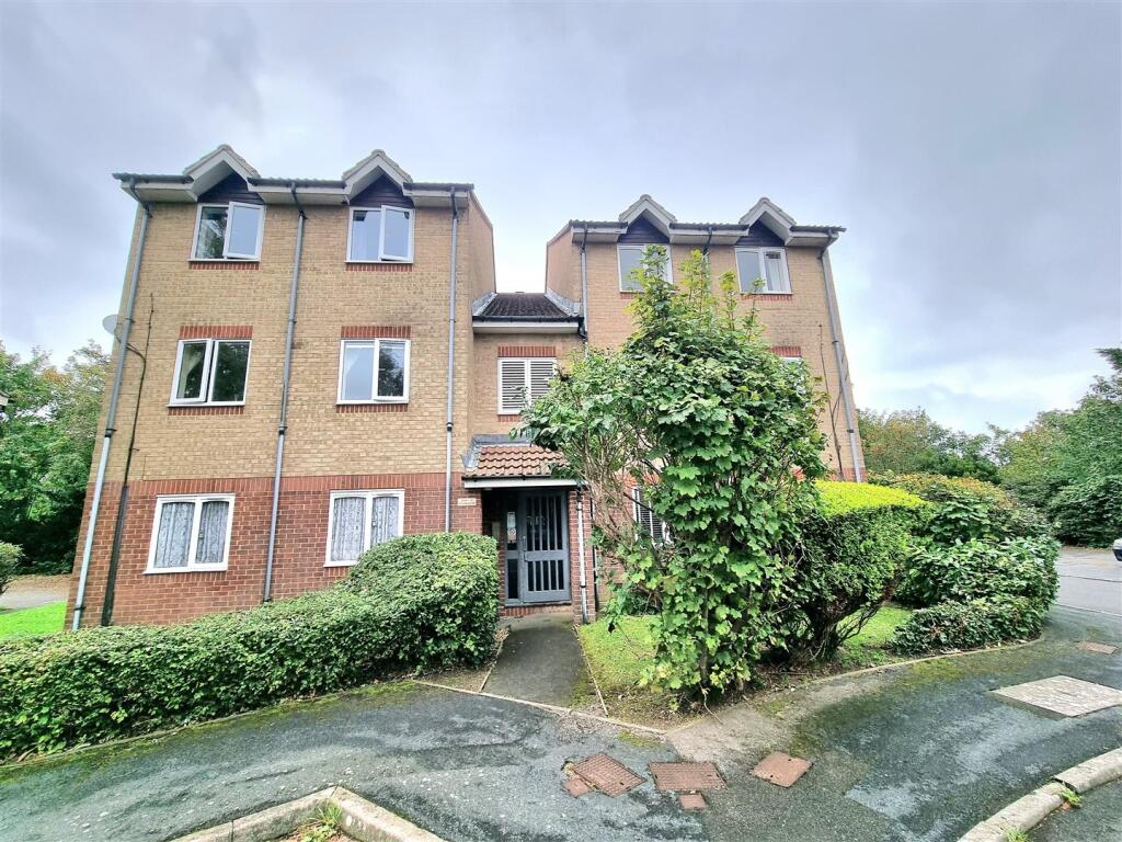 1 bedroom flat for sale in Sunbeam Way, Alverstoke, Gosport, PO12