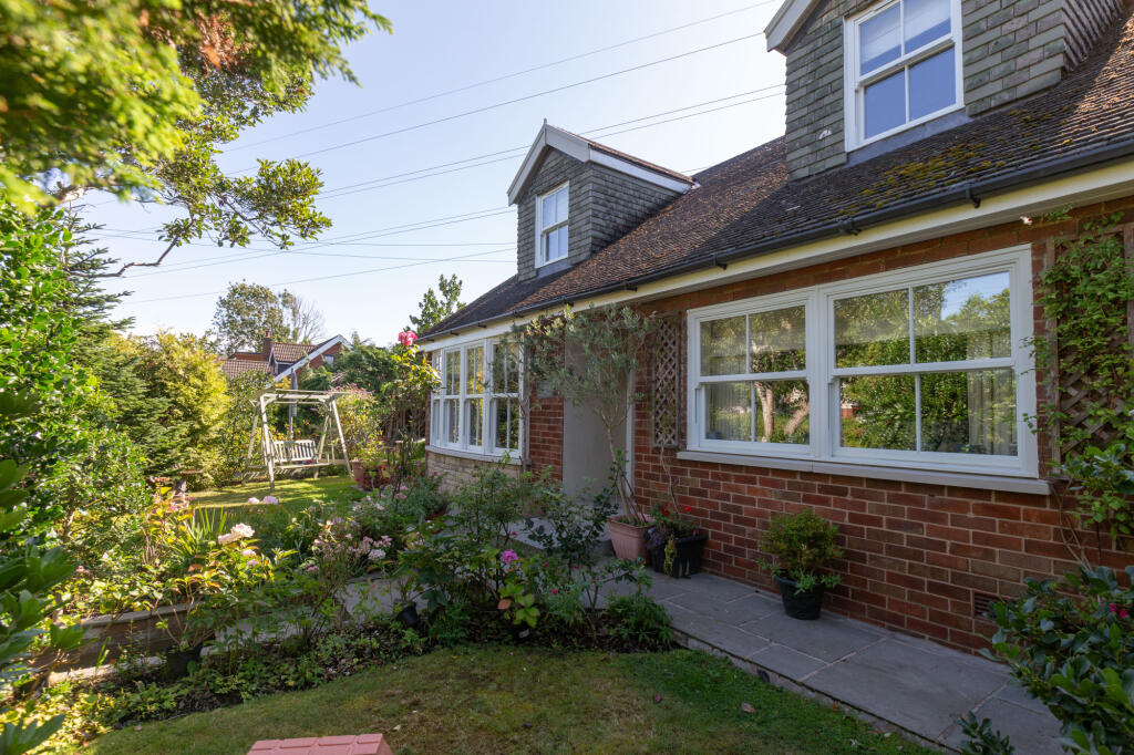 4 bedroom detached house for sale in Lower Lane, Freckleton, PR4