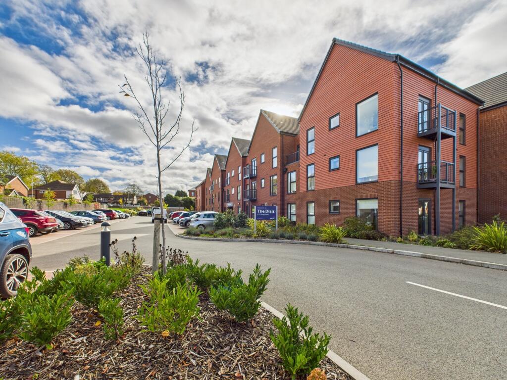 2 bedroom ground floor flat for sale in Elizabeth Coxhead Gardens ...