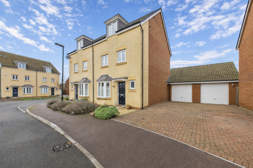 4 bedroom semi-detached house for sale in Spinners Road, Brockworth ...